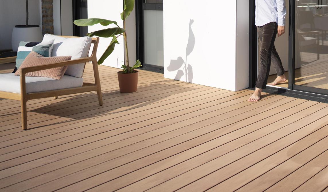 Smooth Emotion wood composite deck board